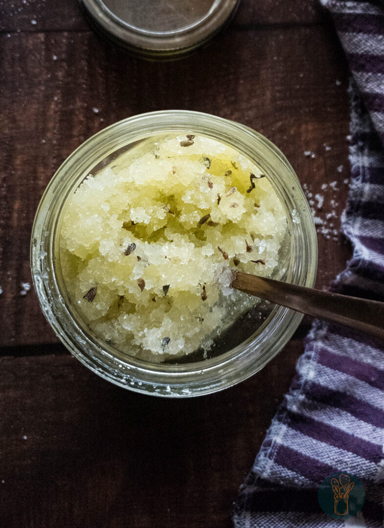DIY Epsom Salt Scrub Recipe (5 Ingredients)