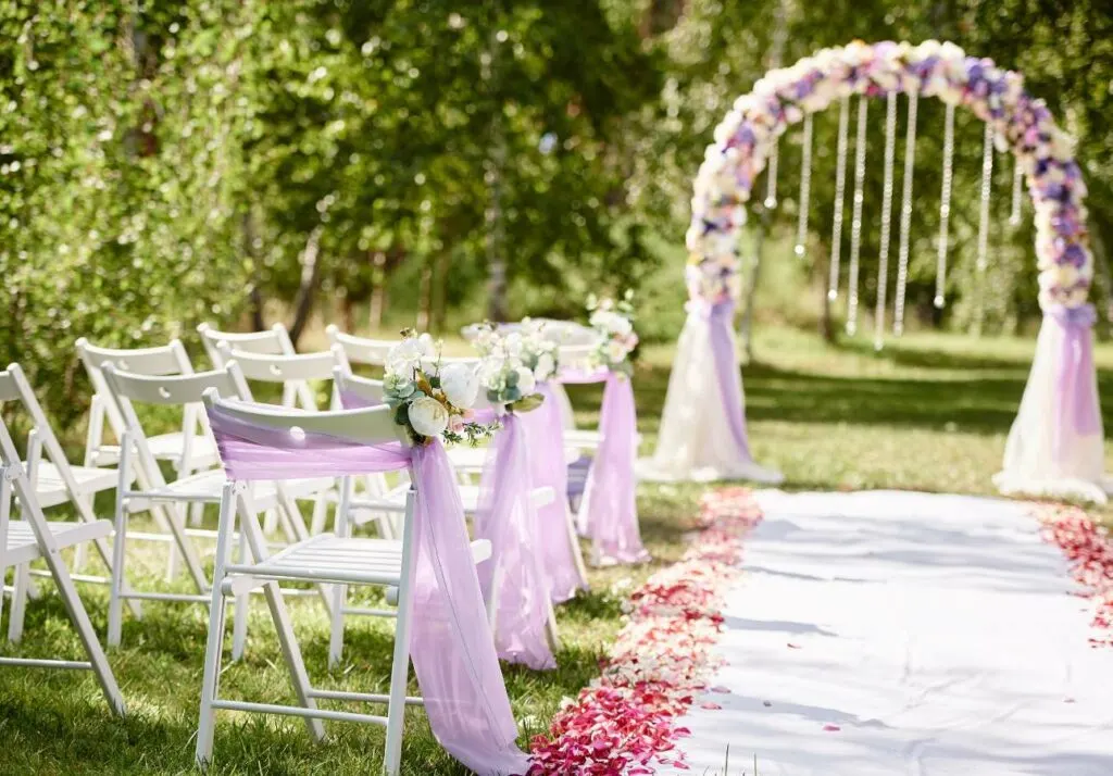 Surprising Ways To DIY An Outdoor Wedding On A Shoestring