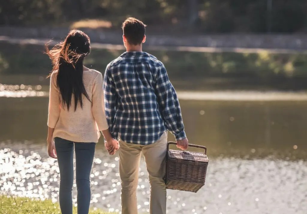 Romantic Picnic Food Ideas For Couples