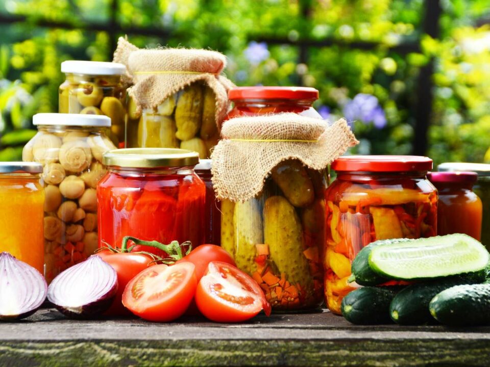How To Quick Pickle Fruit & Vegetables (A Beginner’s Guide)