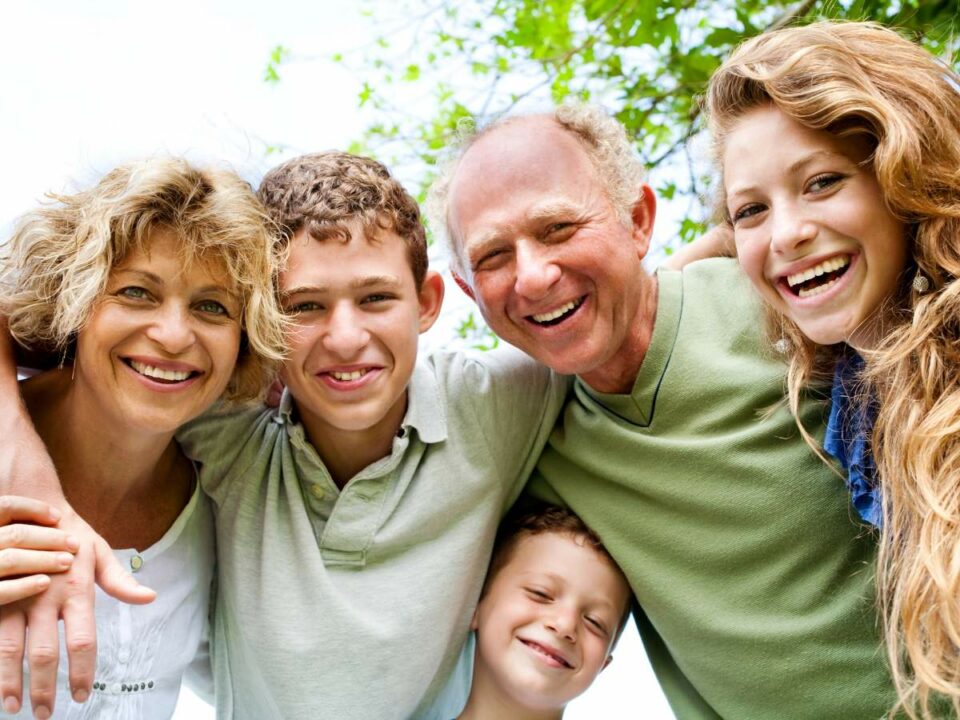 How To Plan A Family Reunion: The Ultimate Guide