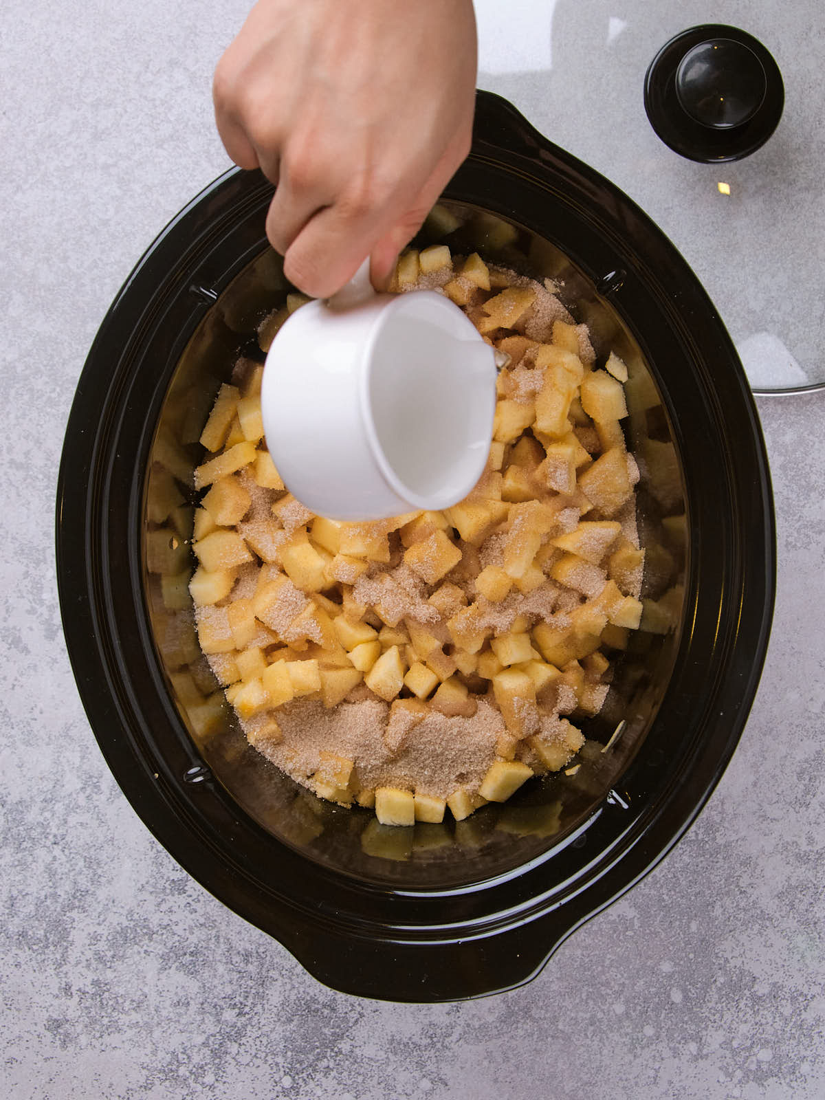 Easy Slow Cooker Applesauce