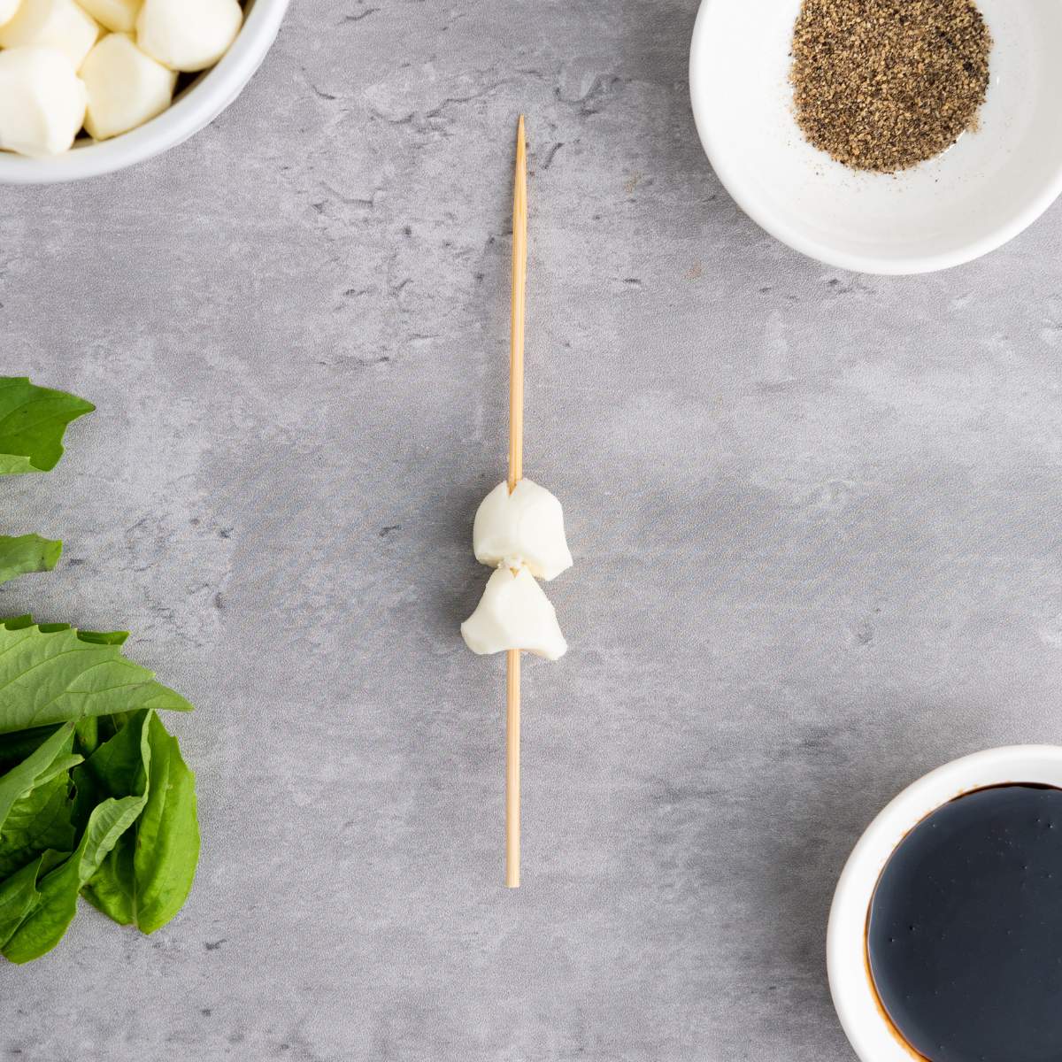 Basil Tomato Mozzarella Skewers Recipe